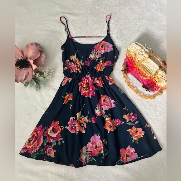 Everly | Dresses | Everly Katilina Floral Spaghetti Strap Dress Small ...